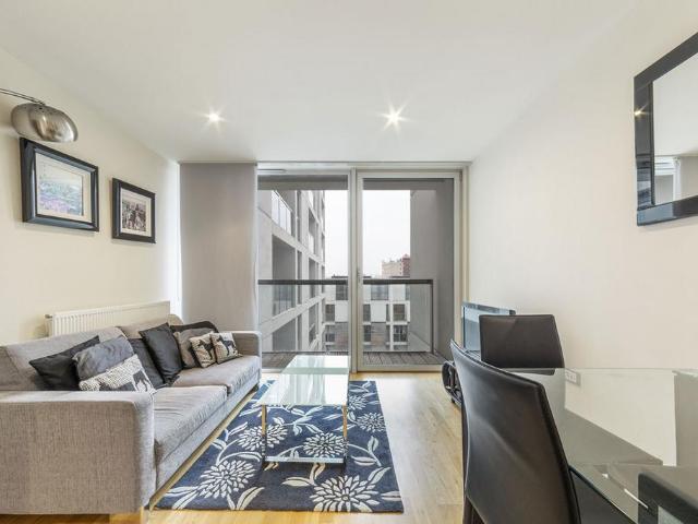 Denison House, London E14 1 bed flat to rent £2,100 pcm £485 pw