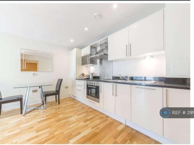 Denison House, London, E14 1 bed flat to rent £2,179 pcm £503 pw