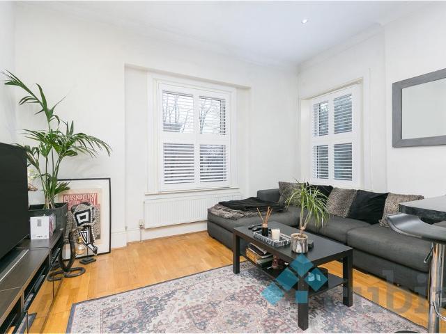 Denmark Avenue, London SW19 1 bed flat to rent £2,396 pcm £553 pw
