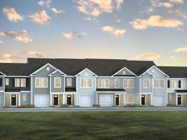 DENMARK Plan Pine Hills Townhomes at Cane Bay by D. R. Horton Community