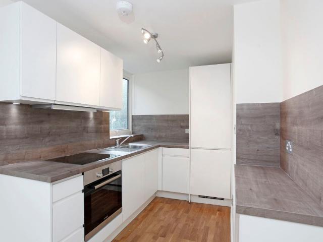 Denmark Road, London SE5, 1 bed flat to rent, £1,800 pcm | PrimeLocation
