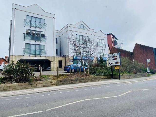 Denmark Road, Poole BH15, 2 bed flat to rent, £1,200 pcm | PrimeLocation