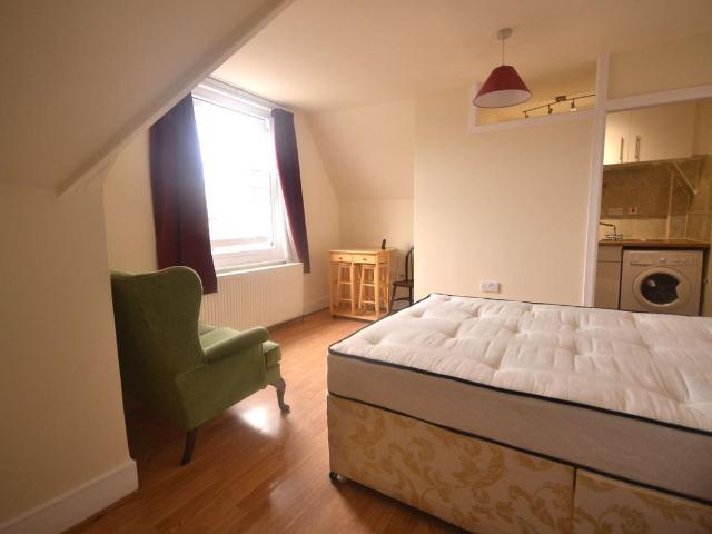 Denmark Road, Reading RG1, Studio to rent, £825 pcm | PrimeLocation