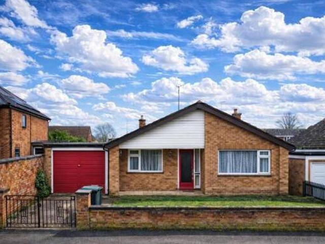Denmark Road, Rushden, 3 Bedroom Detached