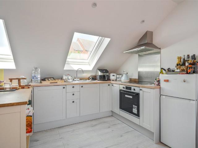 Denmark Street, Wokingham, Berkshire RG40, Studio to rent, £1,000 pcm | PrimeLocation