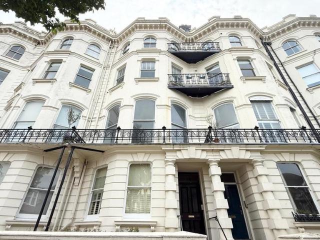 Denmark Terrace, Brighton 1 bed flat to rent £1,150 pcm £265 pw