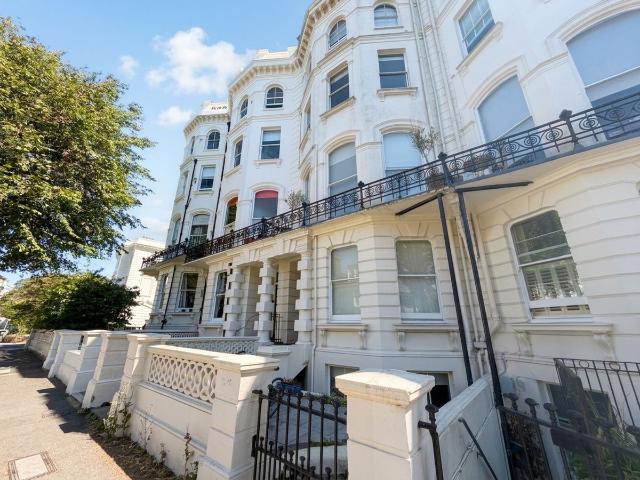 Denmark Terrace, Brighton BN1, Studio to rent, £1,050 pcm | PrimeLocation