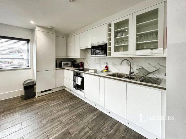 Denmark Villas, Hove, East Sussex, BN3 2 bed house to rent £1,850 pcm £427 pw