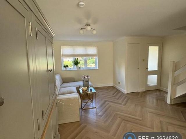 Denning Close, Hampton, TW12 3 bed semi detached house to rent £2,600 pcm £600 pw