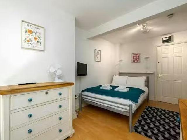 Dennington Park Road, London