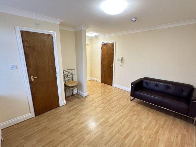 Dennis Avenue, Wembley HA9 1 bed flat to rent £1,445 pcm £333 pw