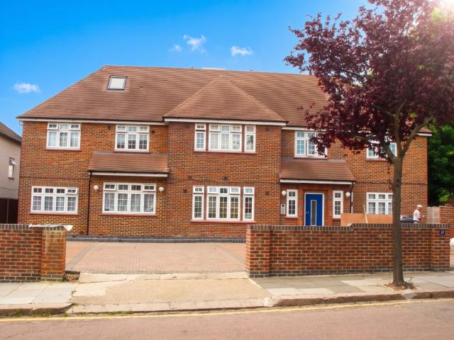 Dennis Avenue, Wembley Park HA9 1 bed flat to rent £1,445 pcm £333 pw