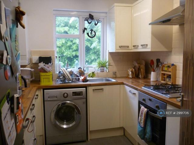 Dennis Road, Cambridge, CB5 2 bed flat to rent £1,425 pcm £329 pw