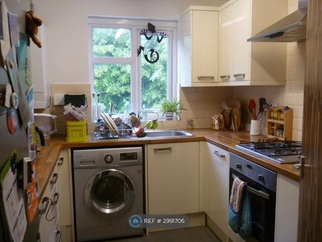 Dennis Road, Cambridge CB5, 2 bed flat to rent, £1,400 pcm | PrimeLocation