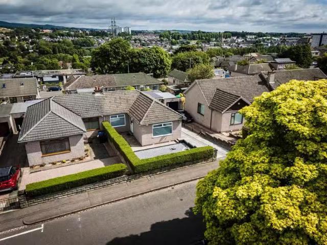 Denoon Terrace, Dundee, DD2 2 bed bungalow for sale £200,000