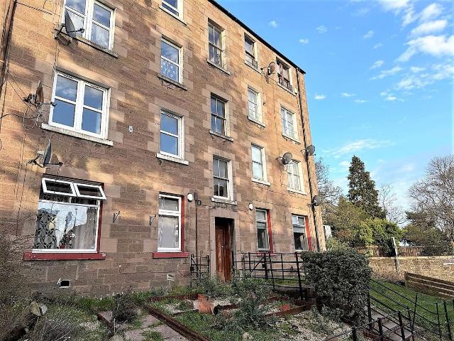 Dens Road, Dundee DD3, 2 bed flat to rent, £700 pcm | PrimeLocation