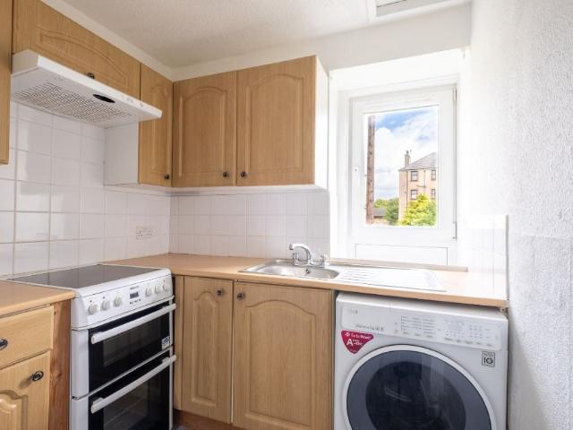 Dens Road, Hilltown, Dundee DD3, 1 bed flat to rent, £595 pcm | PrimeLocation