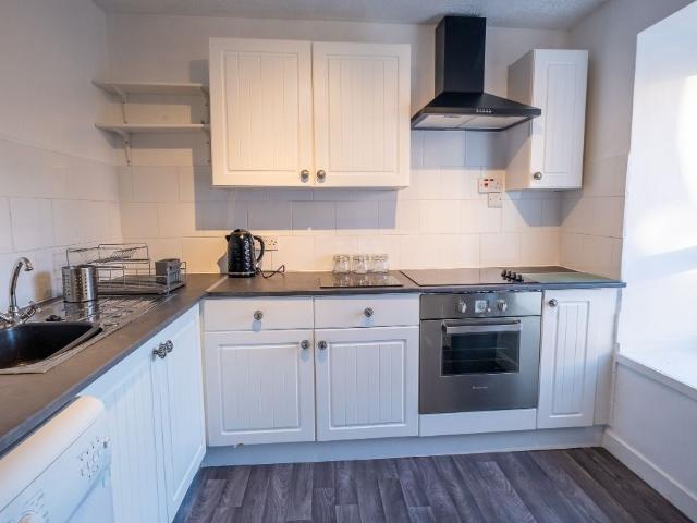 Dens Road, Stobswell, Dundee DD3, 2 bed flat to rent, £750 pcm | PrimeLocation