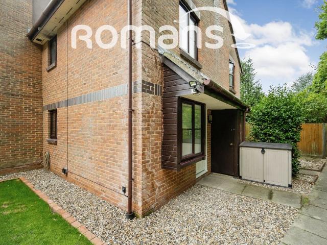 Deacon Close, Wokingham RG40, 1 bed property to rent, £1,300 pcm | PrimeLocation