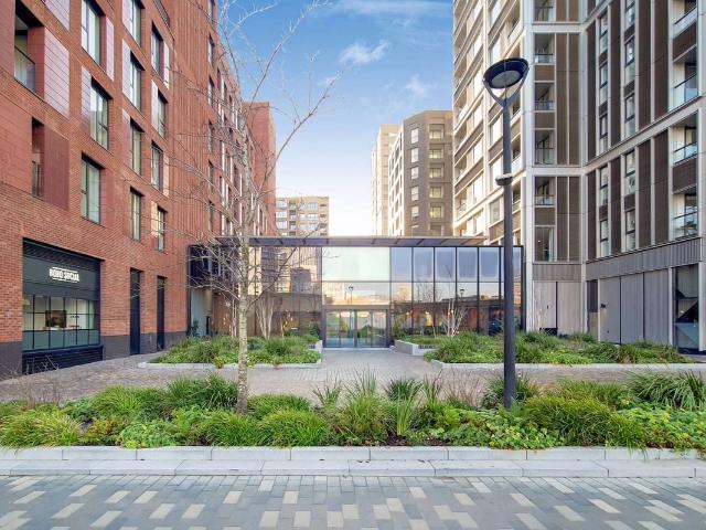 Deacon Street, Elephant And Castle, London SE17, 2 bed flat to rent, £4,250 pcm | PrimeLocation