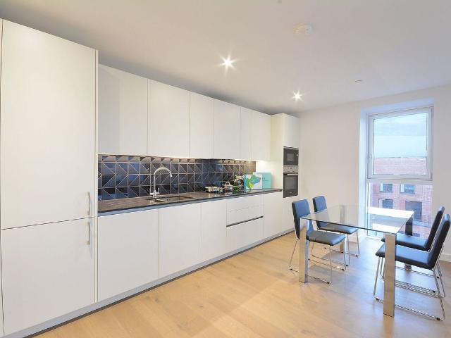 Deacon Street, Elephant And Castle SE17, 2 bed flat to rent, £3,467 pcm | PrimeLocation