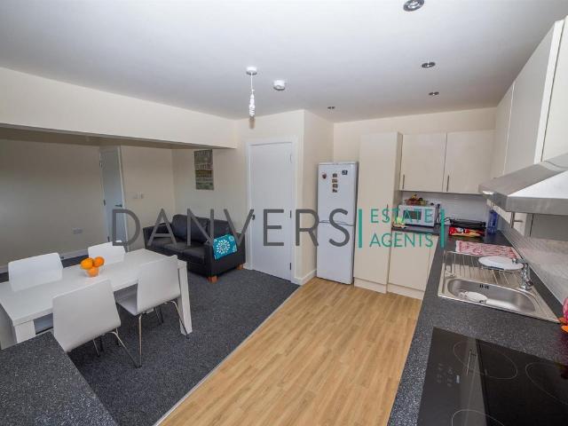 Deacon Street, Leicester LE2, Room to rent, £564 pcm | PrimeLocation