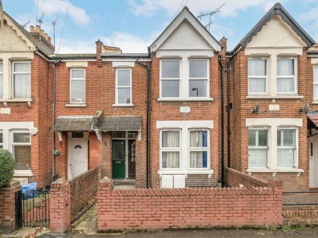 Deacon Road, London NW2 3 bed flat to rent £2,396 pcm £553 pw
