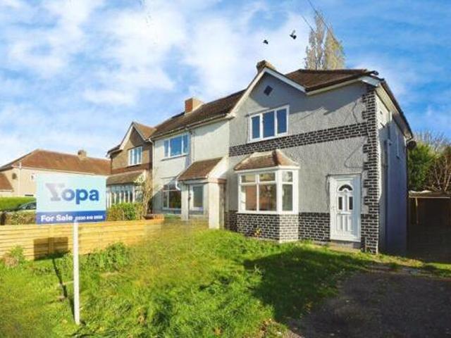 Deakin Avenue, Brownhills, 3 Bedroom Semi detached