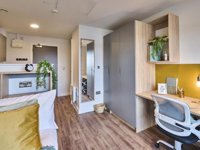 Deakins Place, Nottingham NG7, Studio to rent, £1,179 pcm | PrimeLocation