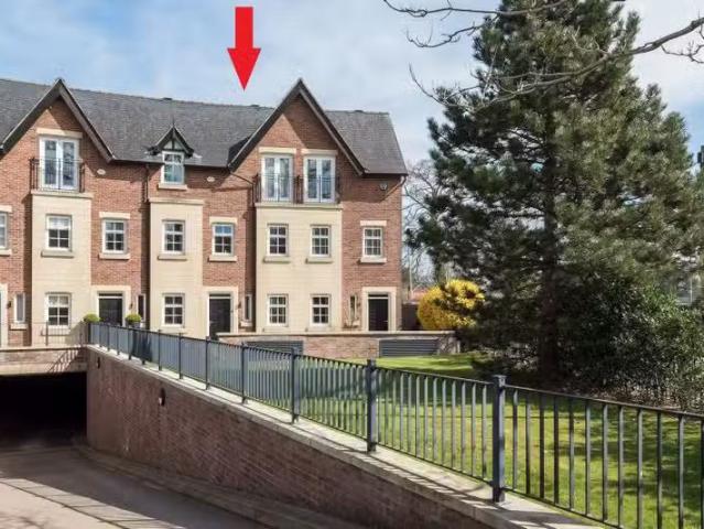 Charming Merrymans Lane, Alderley Edge, SK9, 3 bedroom, House