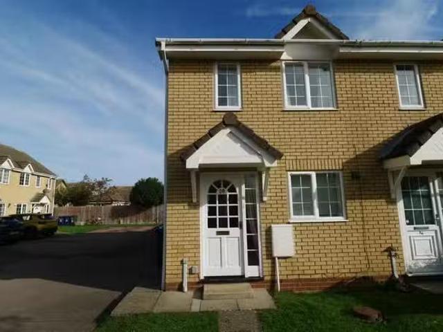 Rental! End of terrace house for rent in Moat Way, Swavesey, C.