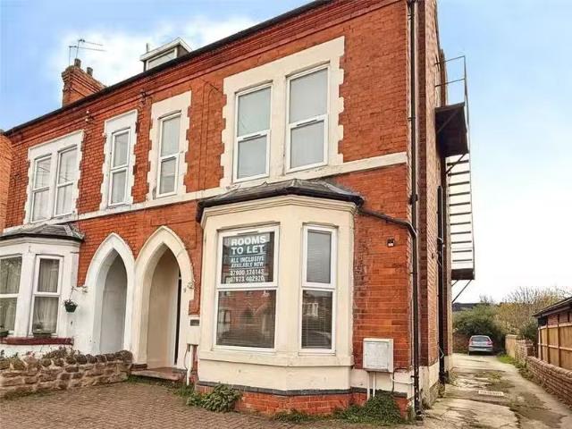 Just in! Flat to rent, William Road, West Bridgford, NG2 £800.