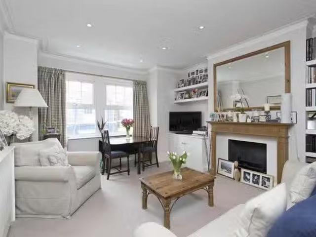 Cozy Flat to rent in Vera Road, Fulham SW6