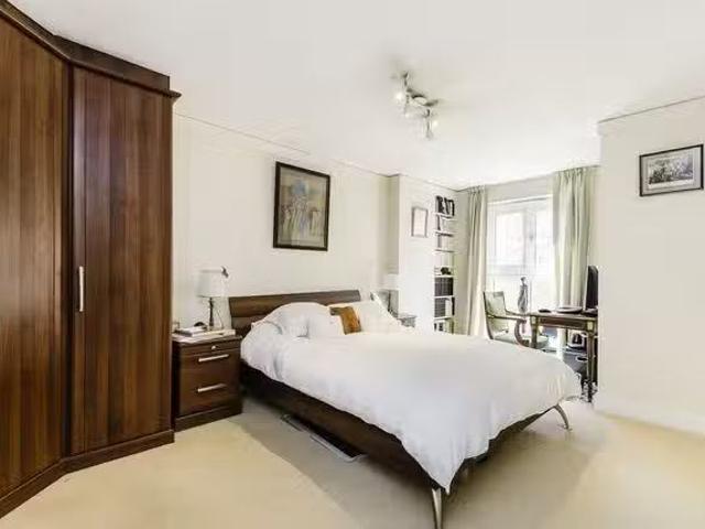 For Rent! Flat to rent in Victoria Street, London SW1H