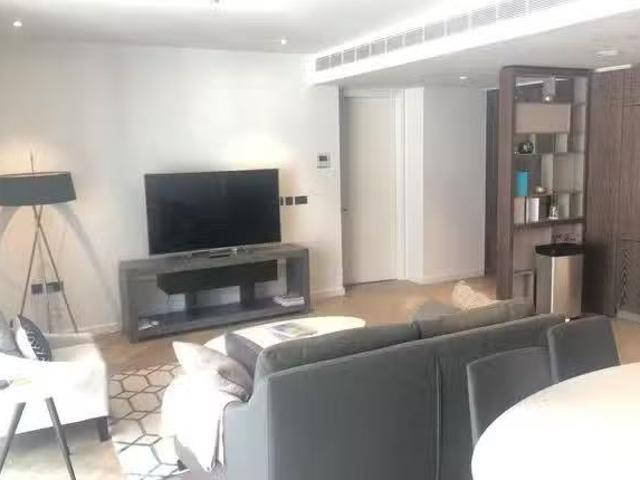 New Flat to rent in Circus Road West, London SW11