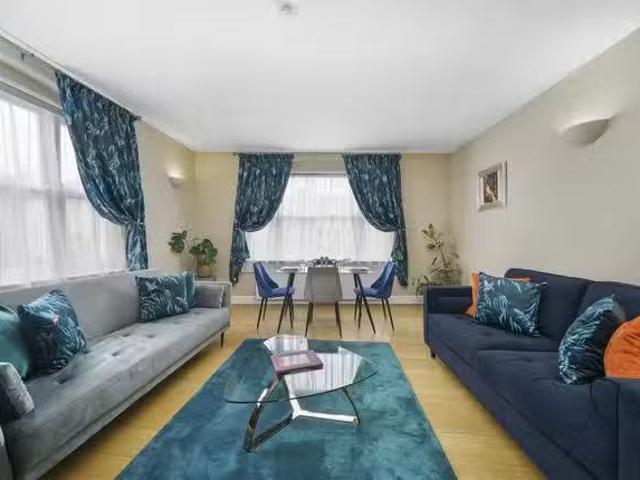 Nice Flat to rent in Floral Street, Covent Garden WC2E