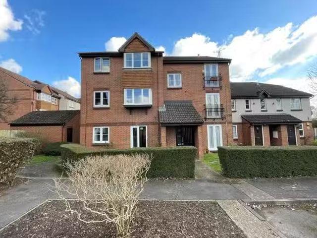 New Flat to rent in Knowles Close, West Drayton UB7