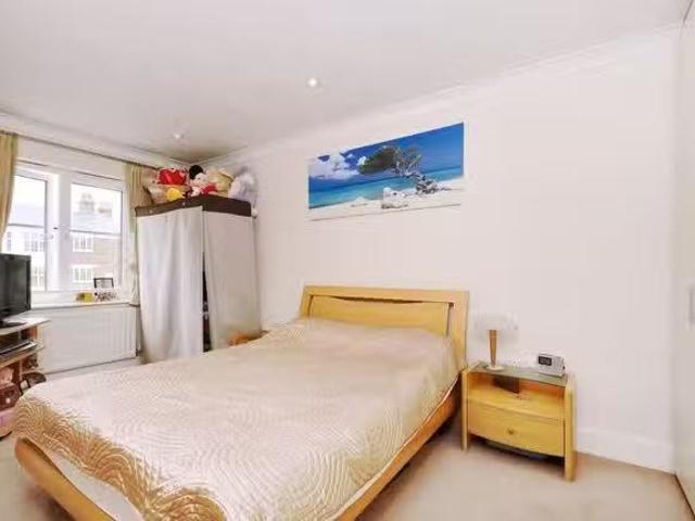 Charming Flat to rent in Leslie Road, East Finchley, London N2