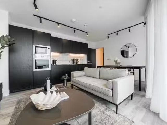 Nice Flat to rent in Portal Way, Acton W3