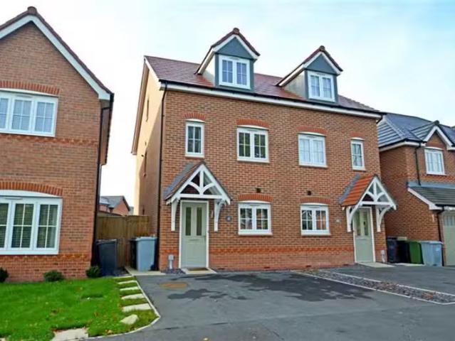 Just in! George Jackson Avenue, Holmes Chapel, 3 bedroom, Semi.