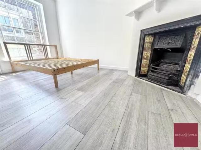 Cozy House share for rent in High street, Gravesend, DA11