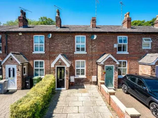 Rental! Park Road, Wilmslow, 2 bedroom, Terraced
