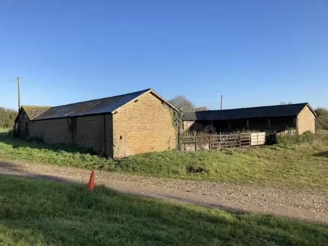 Nice Property for rent in Old Stable, Chapel Street Farm, Chap.