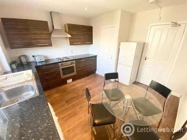 Rental! Property to rent in Claremont Gardens, First Floor, AB10