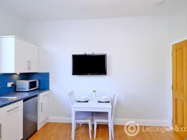 Deal! Property to rent in Granton Place, City Centre, Aberdeen.