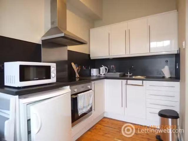 Nice Property to rent in Livingstone Place, Edinburgh, EH9