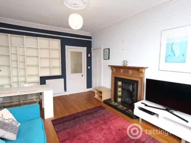 Nice Property to rent in Meadowbank Crescent, Meadowbank, Edin.
