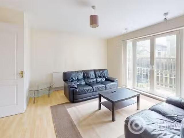Rental! Property to rent in Seaton Place East, City Centre, Ab.