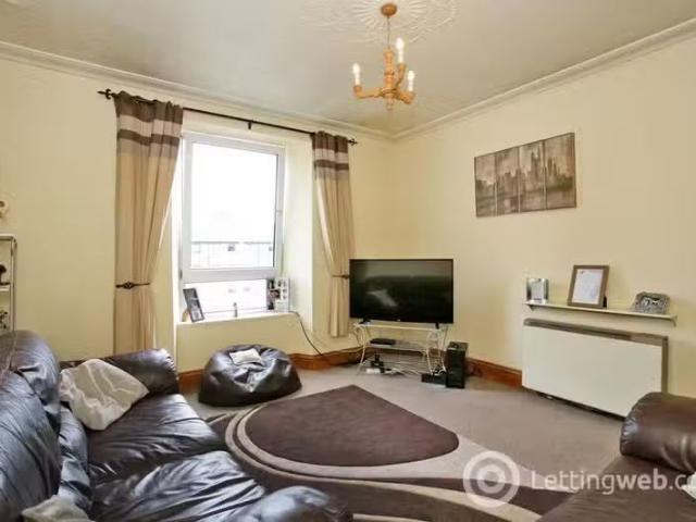 For Rent! Property to rent in Skene Square, Flat, Second Floo.