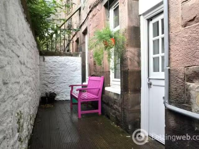 Rental! Property to rent in Warrender Park Terrace,, Edinbur.